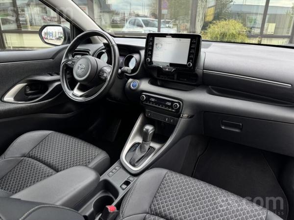 White Mazda 2 2025 in Tukums, with an engine capacity of 1.50 L and mileage of 32 thousand km for 17999 €, photo 5 on AUTOMOTO.COM.LV