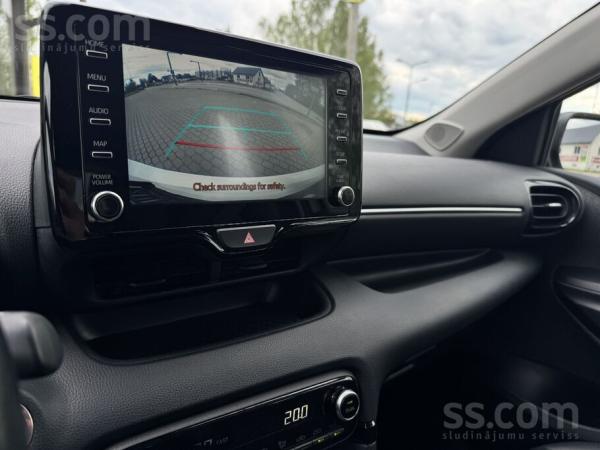 White Mazda 2 2025 in Tukums, with an engine capacity of 1.50 L and mileage of 32 thousand km for 17999 €, photo 10 on AUTOMOTO.COM.LV