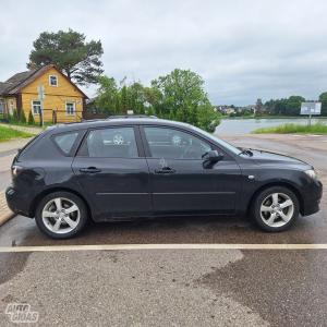 Black Mazda 3 2005 in Utena, with an engine capacity of 1.60 L and mileage of 216 thousand km for 1400 €, photo 5 on AUTOMOTO.COM.LV