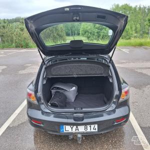 Black Mazda 3 2005 in Utena, with an engine capacity of 1.60 L and mileage of 216 thousand km for 1400 €, photo 7 on AUTOMOTO.COM.LV