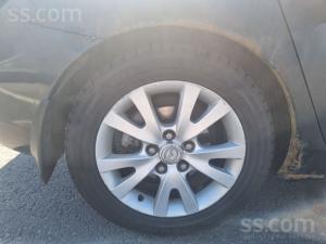Black Mazda 3 2007 in Riga, with an engine capacity of 1.60 L and mileage of 267 thousand km for 700 €, photo 3 on AUTOMOTO.COM.LV