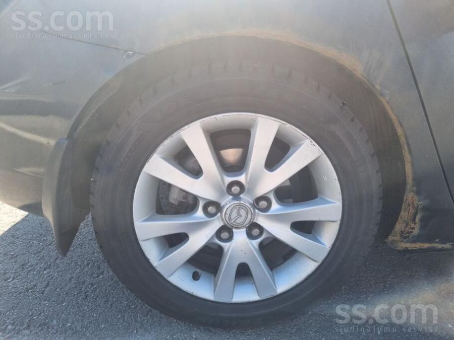 Black Mazda 3 2007 in Riga, with an engine capacity of 1.60 L and mileage of 267 thousand km for 700 €, photo 3 on AUTOMOTO.COM.LV