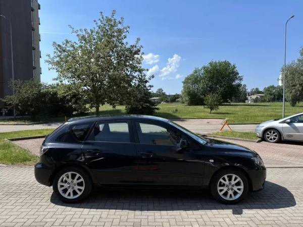 Melns Mazda 3 2007 Rīga, ar dzinēja tilpumu 1.60 L un nobraukumu 230 tūkst. km par 990 €, foto 5 vietnē AUTOMOTO.COM.LV