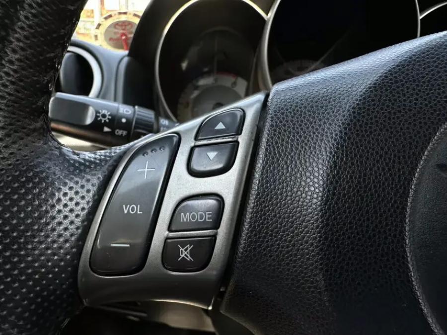 Black Mazda 3 2007 in Riga, with an engine capacity of 1.60 L and mileage of 230 thousand km for 990 €, photo 20 on AUTOMOTO.COM.LV
