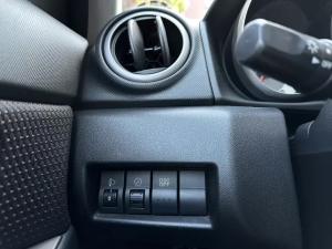 Black Mazda 3 2007 in Riga, with an engine capacity of 1.60 L and mileage of 230 thousand km for 990 €, photo 24 on AUTOMOTO.COM.LV
