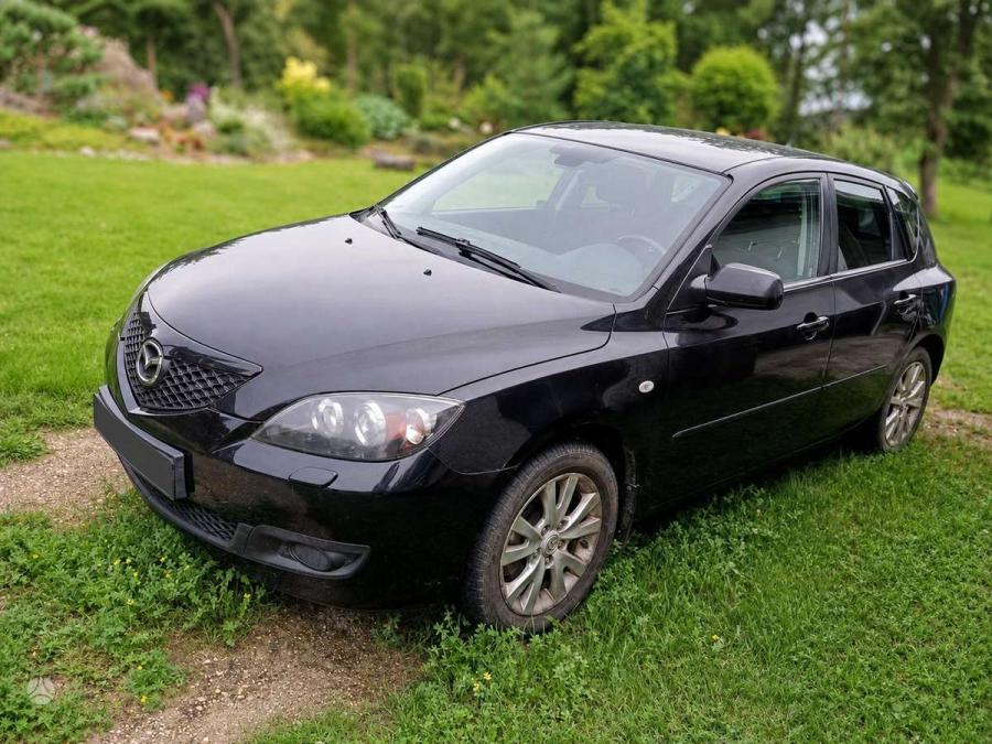 Black Mazda 3 2007 in Skuodas, with an engine capacity of 1.60 L and mileage of 136 thousand km for 1750 €, photo 1 on AUTOMOTO.COM.LV