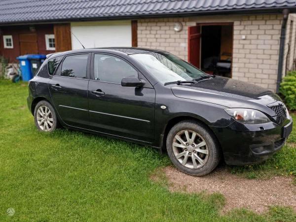 Black Mazda 3 2007 in Skuodas, with an engine capacity of 1.60 L and mileage of 136 thousand km for 1750 €, photo 2 on AUTOMOTO.COM.LV