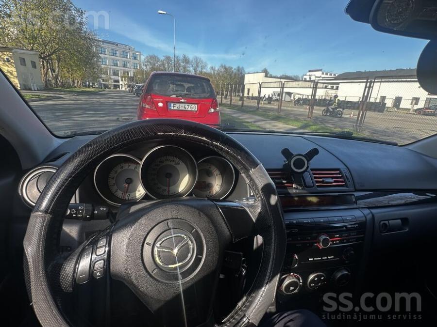 Черный Мазда 3 2008 в Рига, объемом двигателя 1.60 л и пробегом 263 тыс. км за 800 €, фото 3 на AUTOMOTO.COM.LV