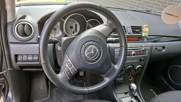 Black Mazda 3 2008 in Klaipeda, with an engine capacity of 1.60 L and mileage of 169 thousand km for 1250 €, photo 7 on AUTOMOTO.COM.LV