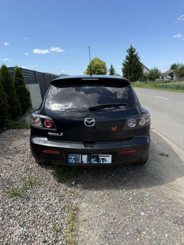Black Mazda 3 2008 in Kaunas, with an engine capacity of 1.60 L and mileage of 299 thousand km for 950 €, photo 3 on AUTOMOTO.COM.LV