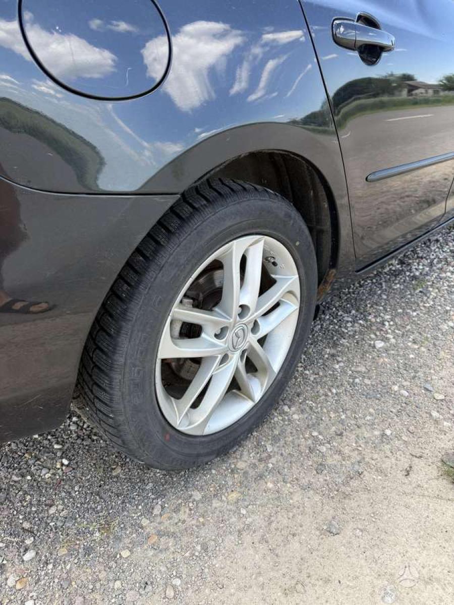 Melns Mazda 3 2008 Kauņa, ar dzinēja tilpumu 1.60 L un nobraukumu 299 tūkst. km par 950 €, foto 9 vietnē AUTOMOTO.COM.LV
