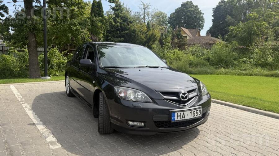 Black Mazda 3 2008 in Riga, with an engine capacity of 2.00 L and mileage of 267 thousand km for 2300 €, photo 1 on AUTOMOTO.COM.LV