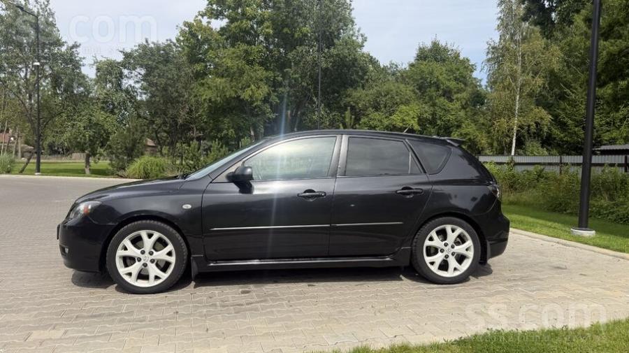 Black Mazda 3 2008 in Riga, with an engine capacity of 2.00 L and mileage of 267 thousand km for 2300 €, photo 12 on AUTOMOTO.COM.LV