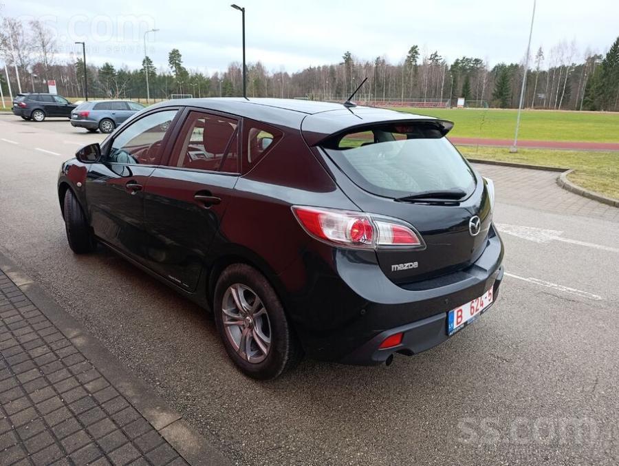 Melns Mazda 3 2009 Rēzekne, ar dzinēja tilpumu 1.60 L un nobraukumu 0 tūkst. km par 3200 €, foto 5 vietnē AUTOMOTO.COM.LV