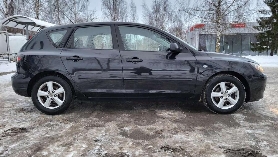 Melns Mazda 3 2009 Šauļi, ar dzinēja tilpumu 1.56 L un nobraukumu 233 tūkst. km par 2149 €, foto 4 vietnē AUTOMOTO.COM.LV