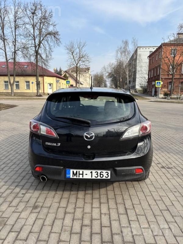 Черный Мазда 3 2009 в Даугавпилс, объемом двигателя 2.20 л и пробегом 187 тыс. км за 2000 €, фото 2 на AUTOMOTO.COM.LV