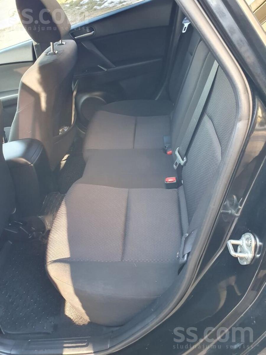 Melns Mazda 3 2010 Rīga, ar dzinēja tilpumu 2.00 L un nobraukumu 173 tūkst. km par 3000 €, foto 7 vietnē AUTOMOTO.COM.LV