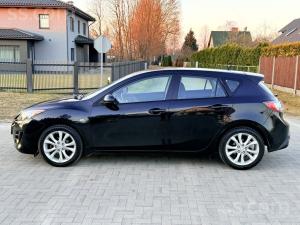 Black Mazda 3 2010 in Riga, with an engine capacity of 1.60 L and mileage of 292 thousand km for 2050 €, photo 7 on AUTOMOTO.COM.LV