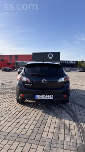 Melns Mazda 3 2010 Rīga, ar dzinēja tilpumu 2.00 L un nobraukumu 182 tūkst. km par 3000 €, foto 4 vietnē AUTOMOTO.COM.LV
