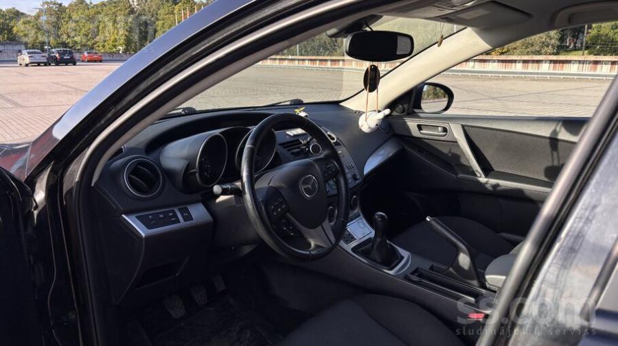 Melns Mazda 3 2010 Rīga, ar dzinēja tilpumu 2.00 L un nobraukumu 182 tūkst. km par 3000 €, foto 7 vietnē AUTOMOTO.COM.LV