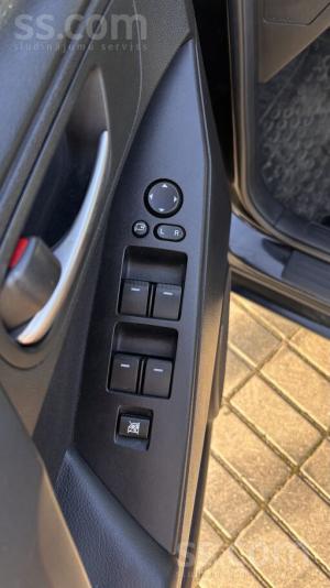 Melns Mazda 3 2010 Rīga, ar dzinēja tilpumu 2.00 L un nobraukumu 182 tūkst. km par 3000 €, foto 14 vietnē AUTOMOTO.COM.LV