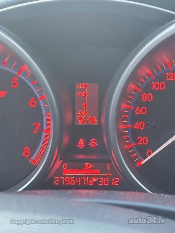 Black Mazda 3 2011 in Tallinn, with an engine capacity of 2.30 L and mileage of 0 thousand km for 7290 €, photo 6 on AUTOMOTO.COM.LV