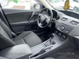 Melns Mazda 3 2013 Tallina, ar dzinēja tilpumu 1.60 L un nobraukumu 288 tūkst. km par 3450 €, foto 8 vietnē AUTOMOTO.COM.LV