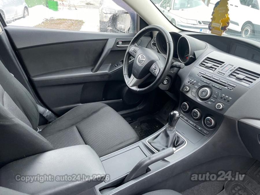 Melns Mazda 3 2013 Tallina, ar dzinēja tilpumu 1.60 L un nobraukumu 288 tūkst. km par 3450 €, foto 8 vietnē AUTOMOTO.COM.LV