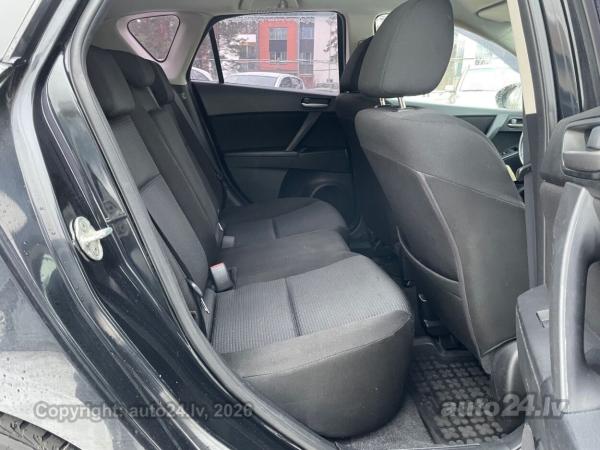 Melns Mazda 3 2013 Tallina, ar dzinēja tilpumu 1.60 L un nobraukumu 288 tūkst. km par 3450 €, foto 11 vietnē AUTOMOTO.COM.LV