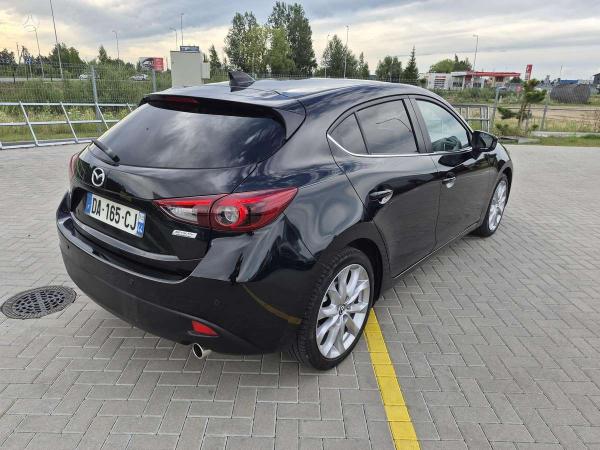 Black Mazda 3 2013 in Taurage, with an engine capacity of 2.19 L and mileage of 177 thousand km for 4300 €, photo 6 on AUTOMOTO.COM.LV