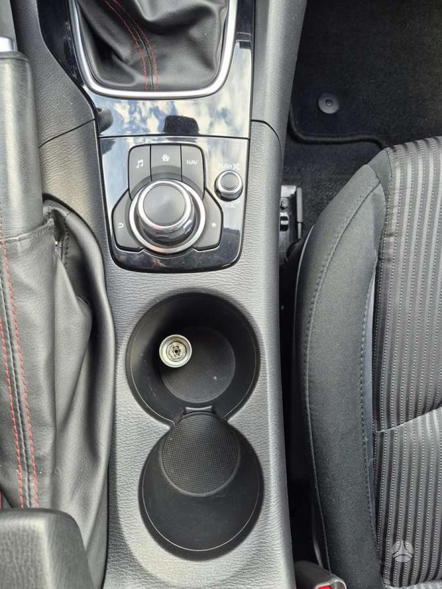 Melns Mazda 3 2013 Tauragė, ar dzinēja tilpumu 2.19 L un nobraukumu 177 tūkst. km par 4300 €, foto 18 vietnē AUTOMOTO.COM.LV