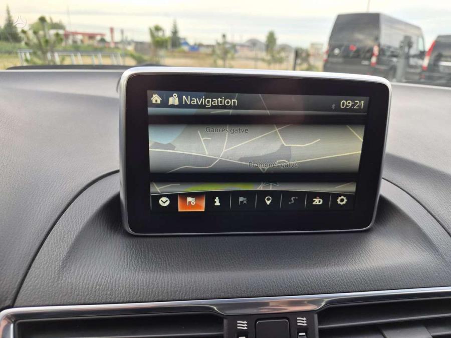 Melns Mazda 3 2013 Tauragė, ar dzinēja tilpumu 2.19 L un nobraukumu 177 tūkst. km par 4300 €, foto 21 vietnē AUTOMOTO.COM.LV
