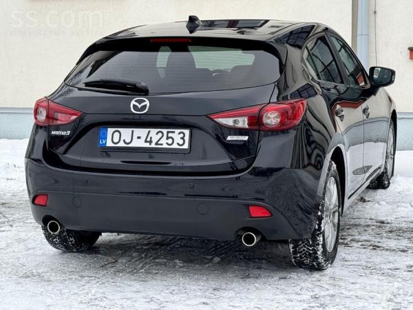 Melns Mazda 3 2014 Jelgava, ar dzinēja tilpumu 2.20 L un nobraukumu 206 tūkst. km par 6950 €, foto 3 vietnē AUTOMOTO.COM.LV