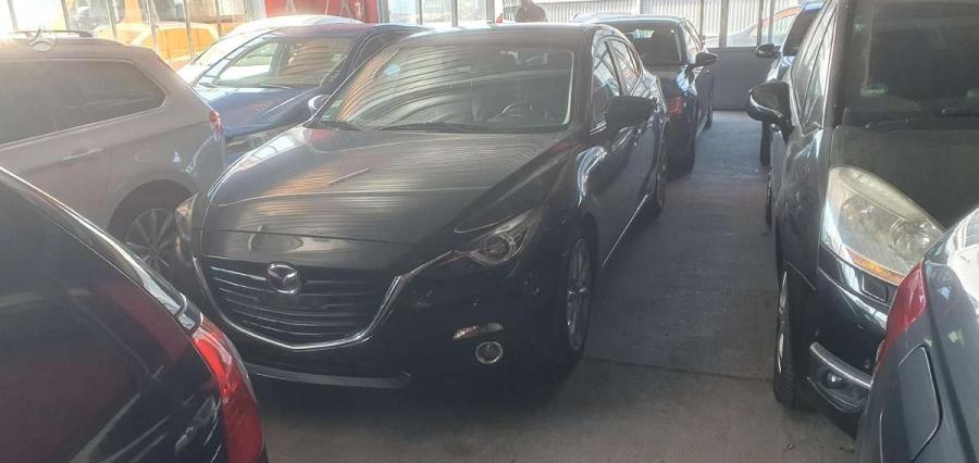 Black Mazda 3 2014 in Vilnius, with an engine capacity of 2.19 L and mileage of 136 thousand km for 5700 €, photo 28 on AUTOMOTO.COM.LV