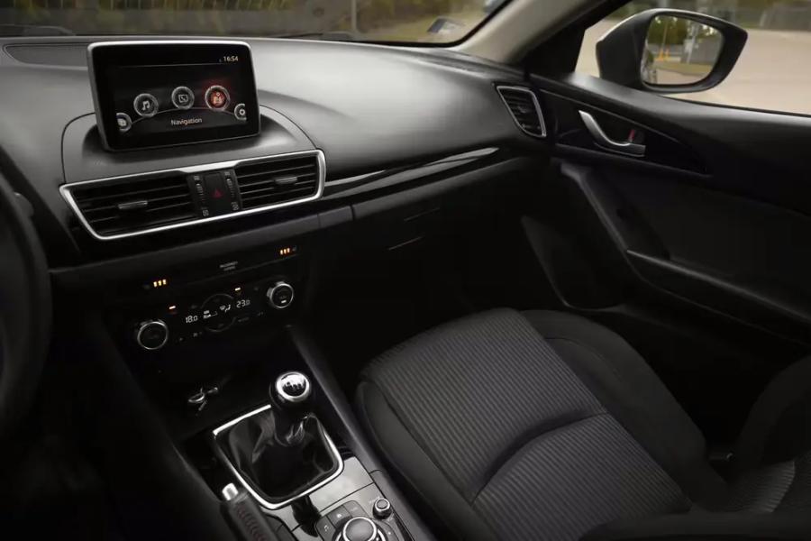 Melns Mazda 3 2014 Jelgava, ar dzinēja tilpumu 2.20 L un nobraukumu 262 tūkst. km par 6200 €, foto 14 vietnē AUTOMOTO.COM.LV