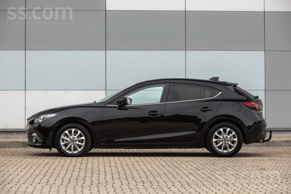 Mazda 3 2014 in Jelgava on AUTOMOTO.COM.LV Black Mazda 3 2014 in Jelgava, with an engine capacity of 2.20 L and mileage of 136 thousand km for 6690 €, photo 7 on AUTOMOTO.COM.LV