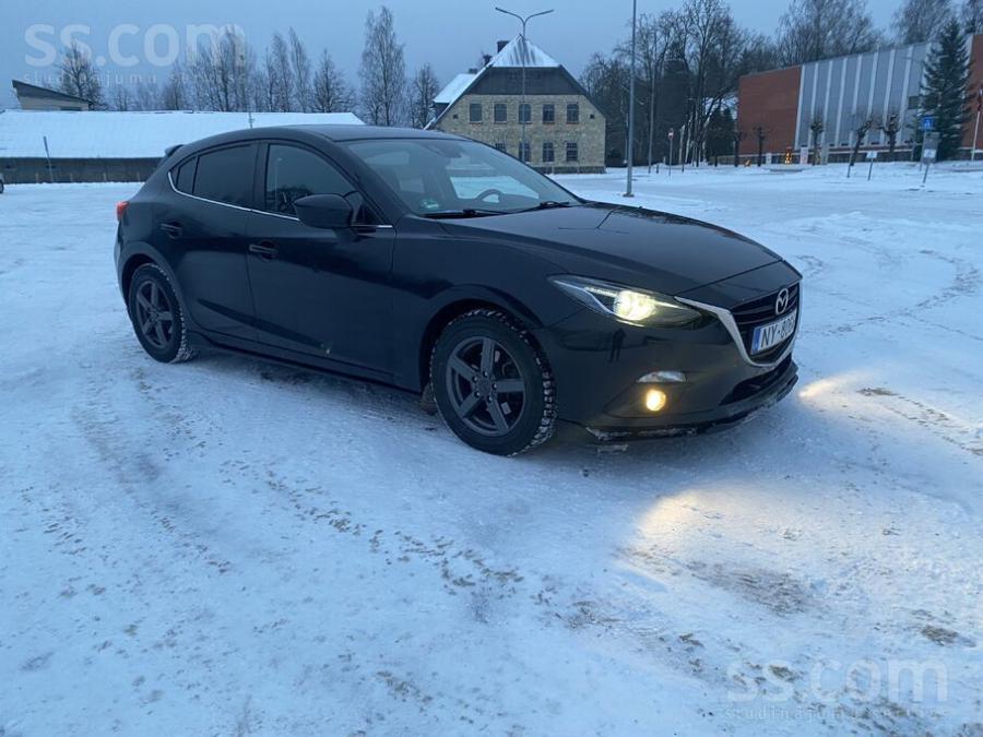 Black Mazda 3 2015 in Cesis, with an engine capacity of 2.20 L and mileage of 251 thousand km for 8500 €, photo 1 on AUTOMOTO.COM.LV