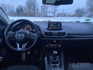 Black Mazda 3 2015 in Cesis, with an engine capacity of 2.20 L and mileage of 251 thousand km for 8500 €, photo 4 on AUTOMOTO.COM.LV