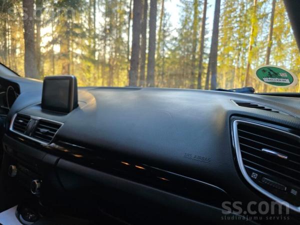 Black Mazda 3 2015 in Cesis, with an engine capacity of 2.20 L and mileage of 257 thousand km for 5900 €, photo 9 on AUTOMOTO.COM.LV