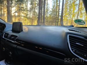 Black Mazda 3 2015 in Cesis, with an engine capacity of 2.20 L and mileage of 257 thousand km for 5900 €, photo 10 on AUTOMOTO.COM.LV