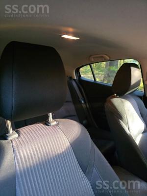 Black Mazda 3 2015 in Cesis, with an engine capacity of 2.20 L and mileage of 257 thousand km for 5900 €, photo 12 on AUTOMOTO.COM.LV