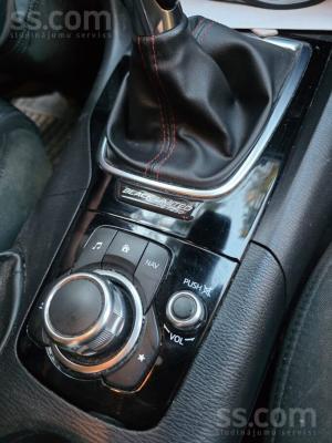 Black Mazda 3 2015 in Cesis, with an engine capacity of 2.20 L and mileage of 257 thousand km for 5900 €, photo 13 on AUTOMOTO.COM.LV