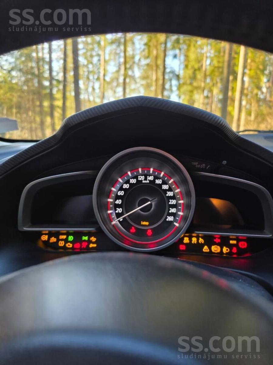 Black Mazda 3 2015 in Cesis, with an engine capacity of 2.20 L and mileage of 257 thousand km for 5900 €, photo 14 on AUTOMOTO.COM.LV