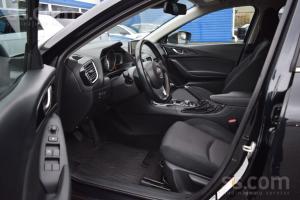 Black Mazda 3 2015 in Riga, with an engine capacity of 2.00 L and mileage of 130 thousand km for 7500 €, photo 4 on AUTOMOTO.COM.LV