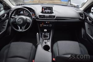 Black Mazda 3 2015 in Riga, with an engine capacity of 2.00 L and mileage of 130 thousand km for 7500 €, photo 5 on AUTOMOTO.COM.LV
