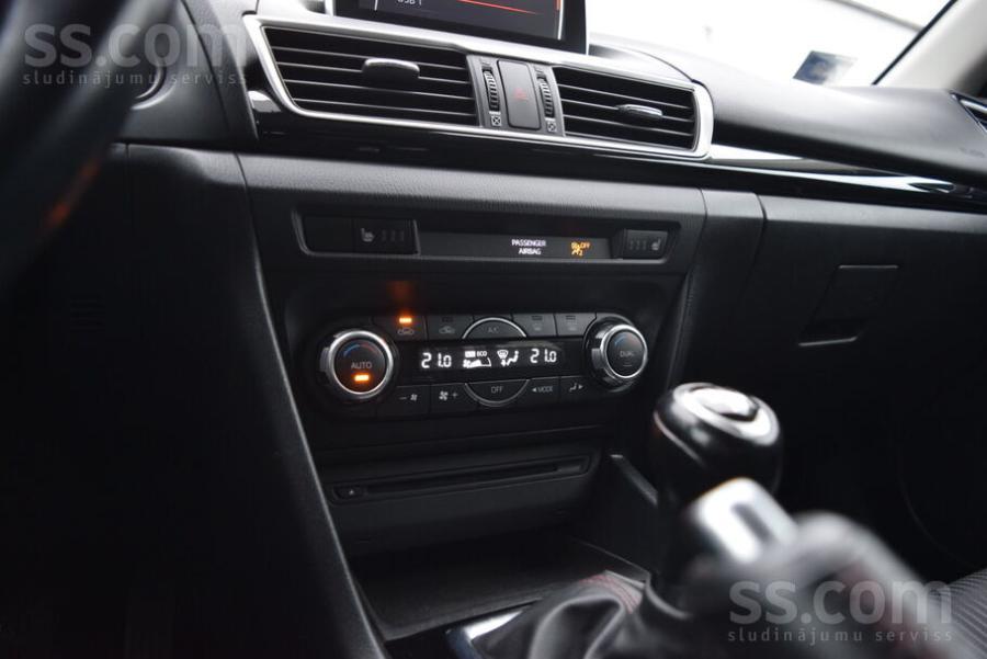 Black Mazda 3 2015 in Riga, with an engine capacity of 2.00 L and mileage of 130 thousand km for 7500 €, photo 7 on AUTOMOTO.COM.LV