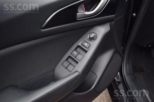 Black Mazda 3 2015 in Riga, with an engine capacity of 2.00 L and mileage of 130 thousand km for 7500 €, photo 9 on AUTOMOTO.COM.LV