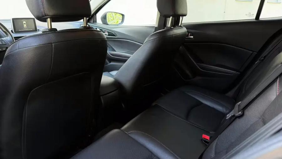Melns Mazda 3 2015 Jelgava, ar dzinēja tilpumu 2.20 L un nobraukumu 143 tūkst. km par 7500 €, foto 21 vietnē AUTOMOTO.COM.LV
