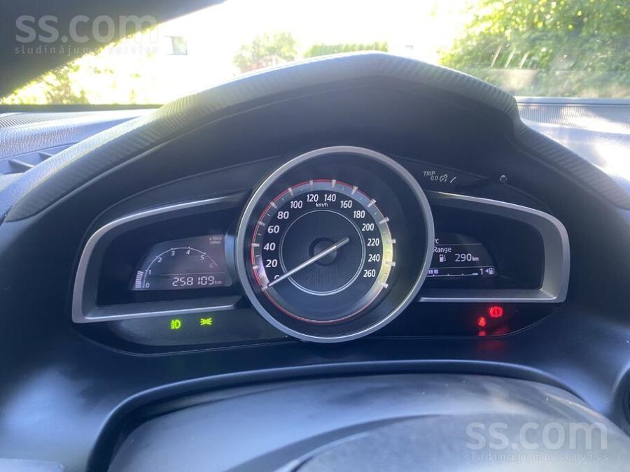 Melns Mazda 3 2015 Cēsis, ar dzinēja tilpumu 2.20 L un nobraukumu 258 tūkst. km par 5700 €, foto 11 vietnē AUTOMOTO.COM.LV