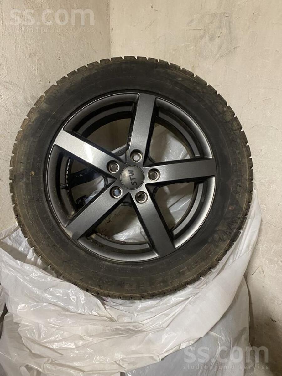 Melns Mazda 3 2015 Cēsis, ar dzinēja tilpumu 2.20 L un nobraukumu 258 tūkst. km par 5700 €, foto 15 vietnē AUTOMOTO.COM.LV